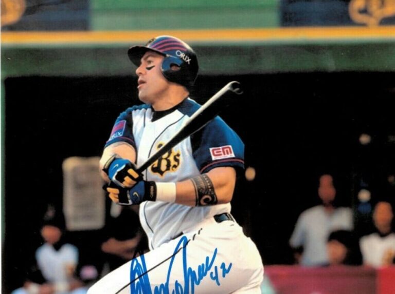 Alex Cabrera llegó repartiendo leña